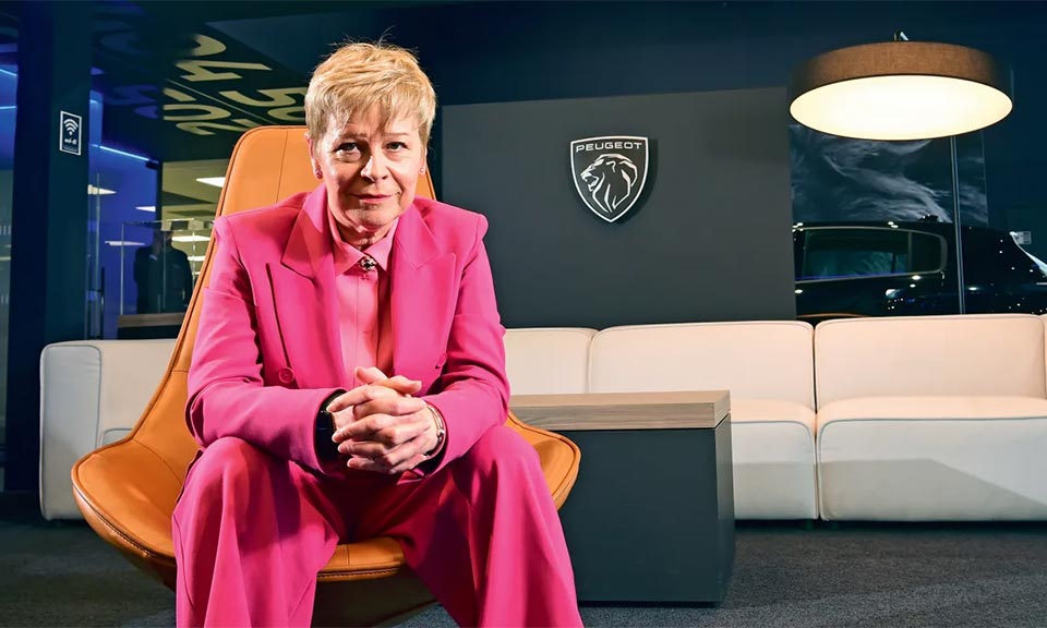 PEUGEOT CEO’su Linda Jackson... - Automobile Magazine - 1 Numaralı ...