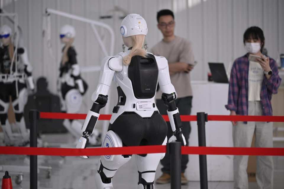 Chery AiMOGA’dan Bir Robot